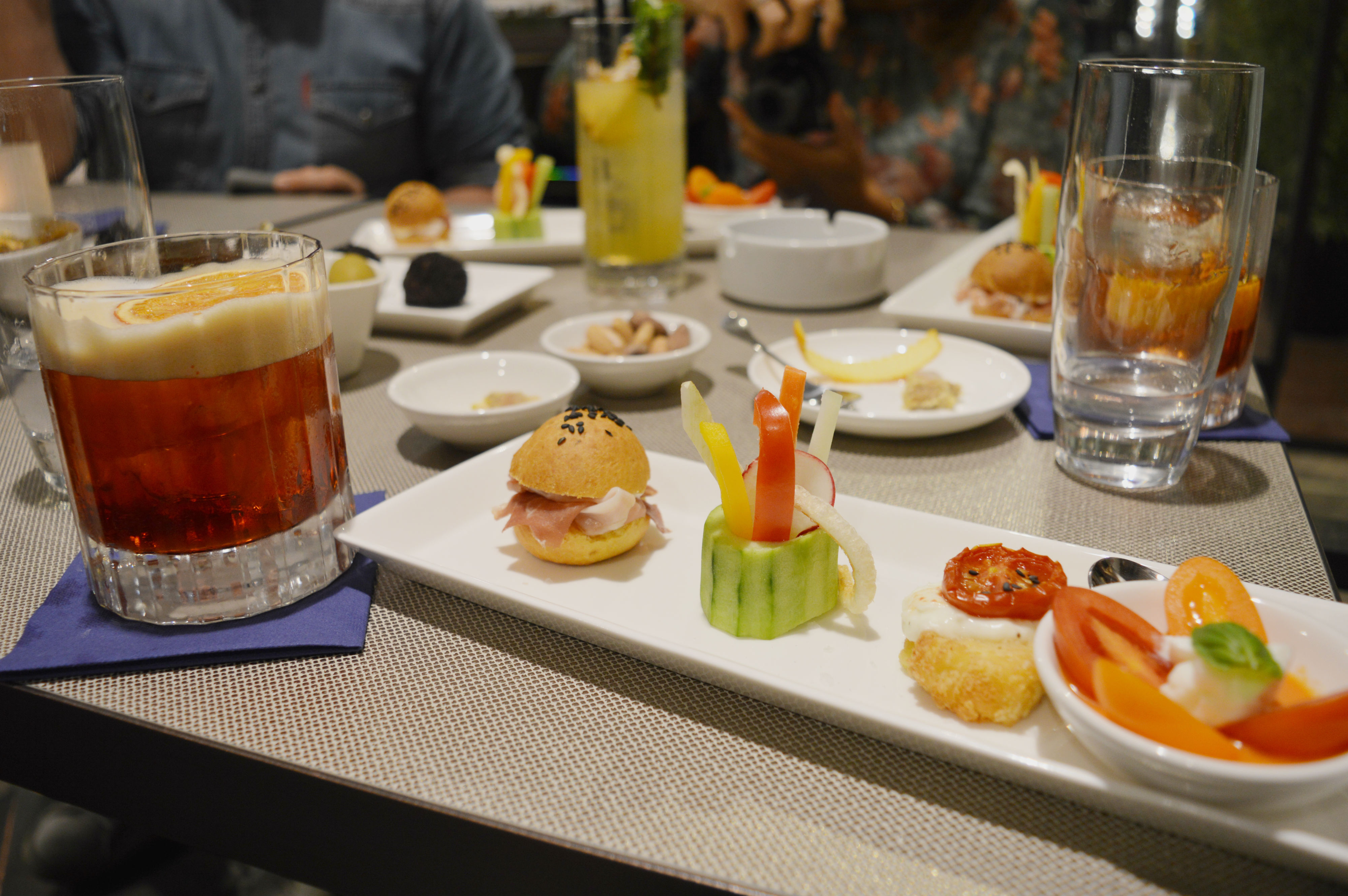 Aperitivo in Galleria, arrivano i Giovedì dell'Emporio Armani Caffè ...