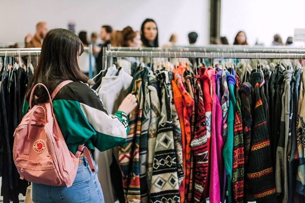 Il vintage si vende al chilo: a Bologna torna Vinokilo - BoLOVEgna